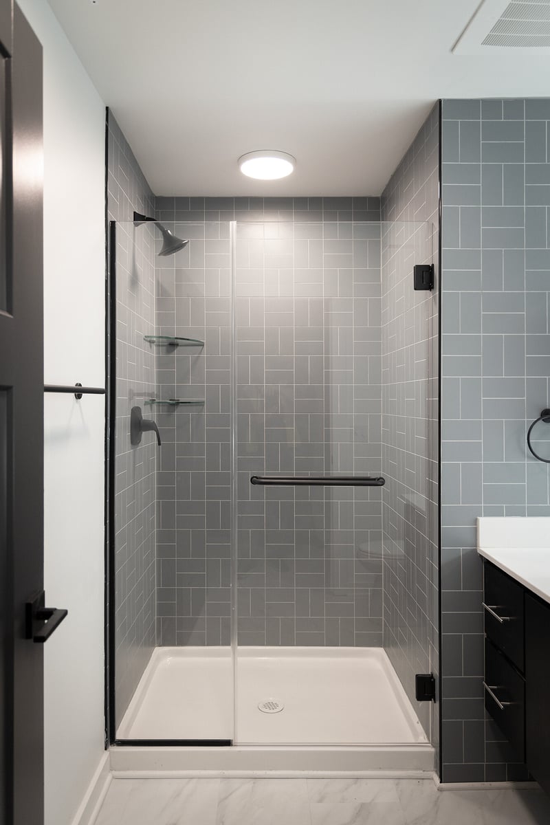 Shower & Tub Surround